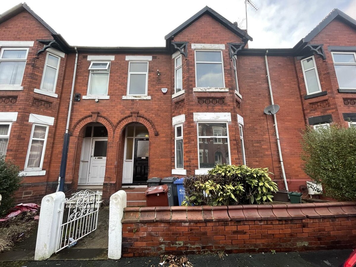 6 bed student house to let Harley Avenue, Longsight, Manchester, M14 ...